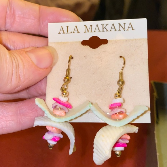 Ala Makana | Jewelry | Vintage And Vibrant Ala Makana Shell Earrings ...